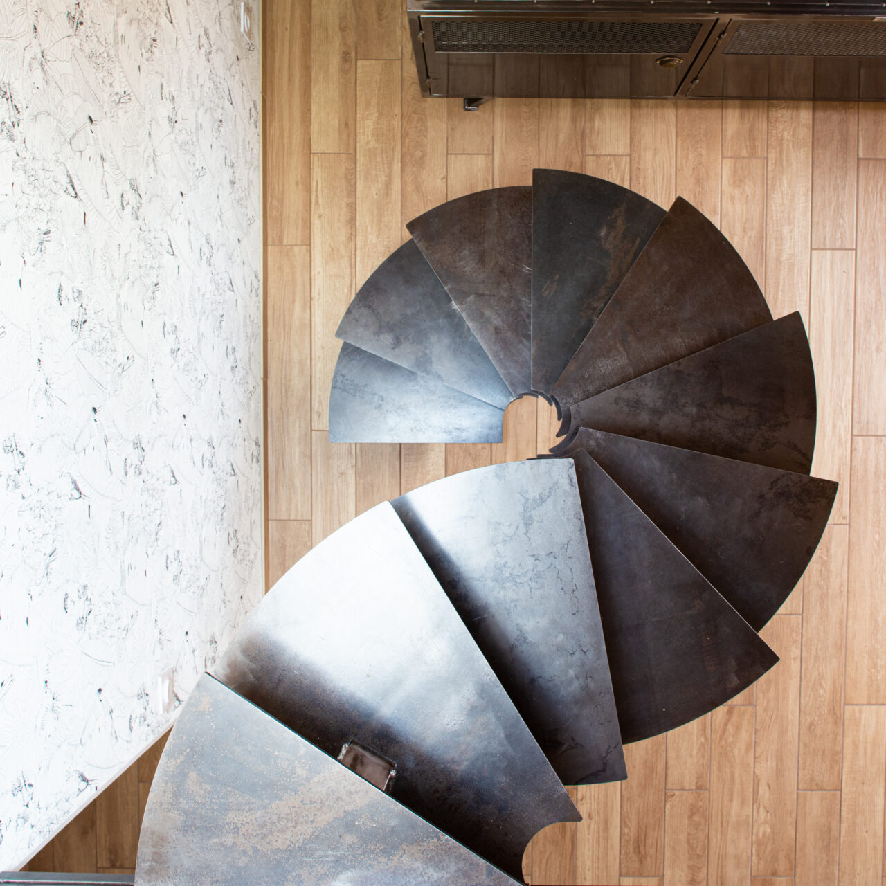 Escalier limon débillardé en colimaçon - Tarbes (65) - Welding Design